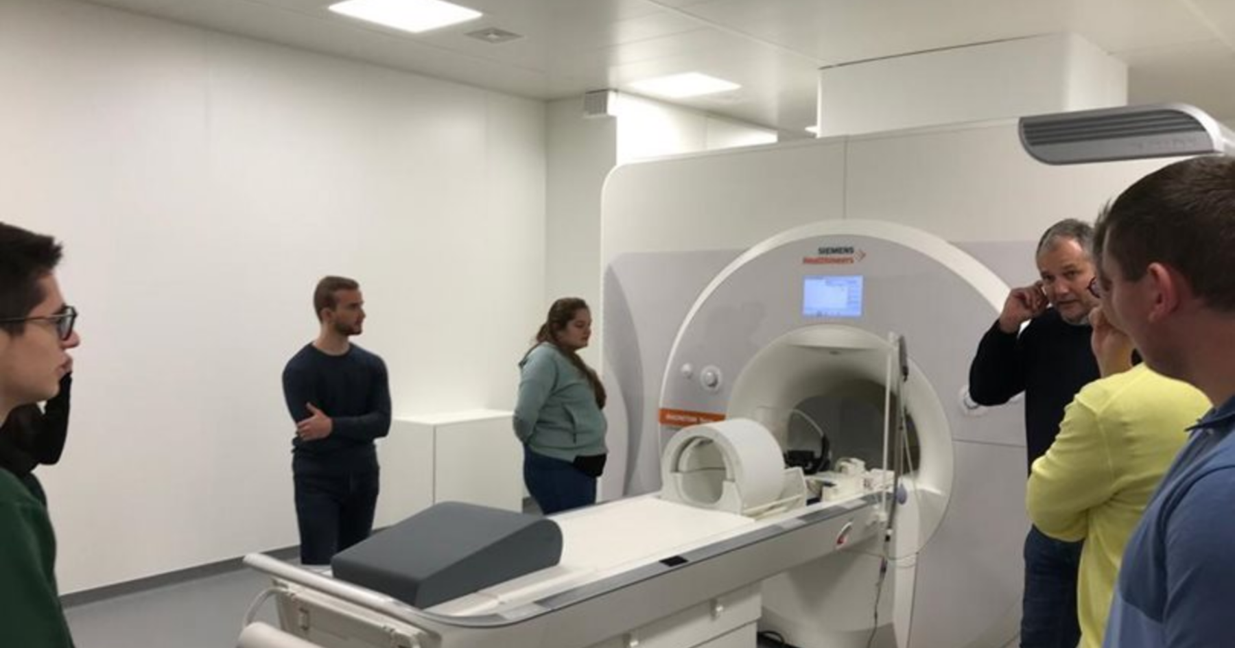 Visite du laboratoire Giga-CRC pour HELMo Gramme — HELMo