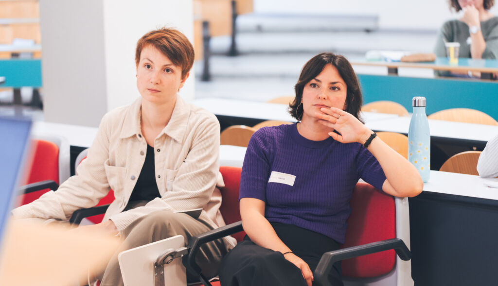 Devenir travailleur social s’inscrire HELMo ESAS ? Profils Formation