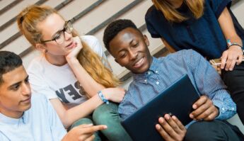 Accès Contacts HELMo CFEL Liège Belgique Transports Commun Parking