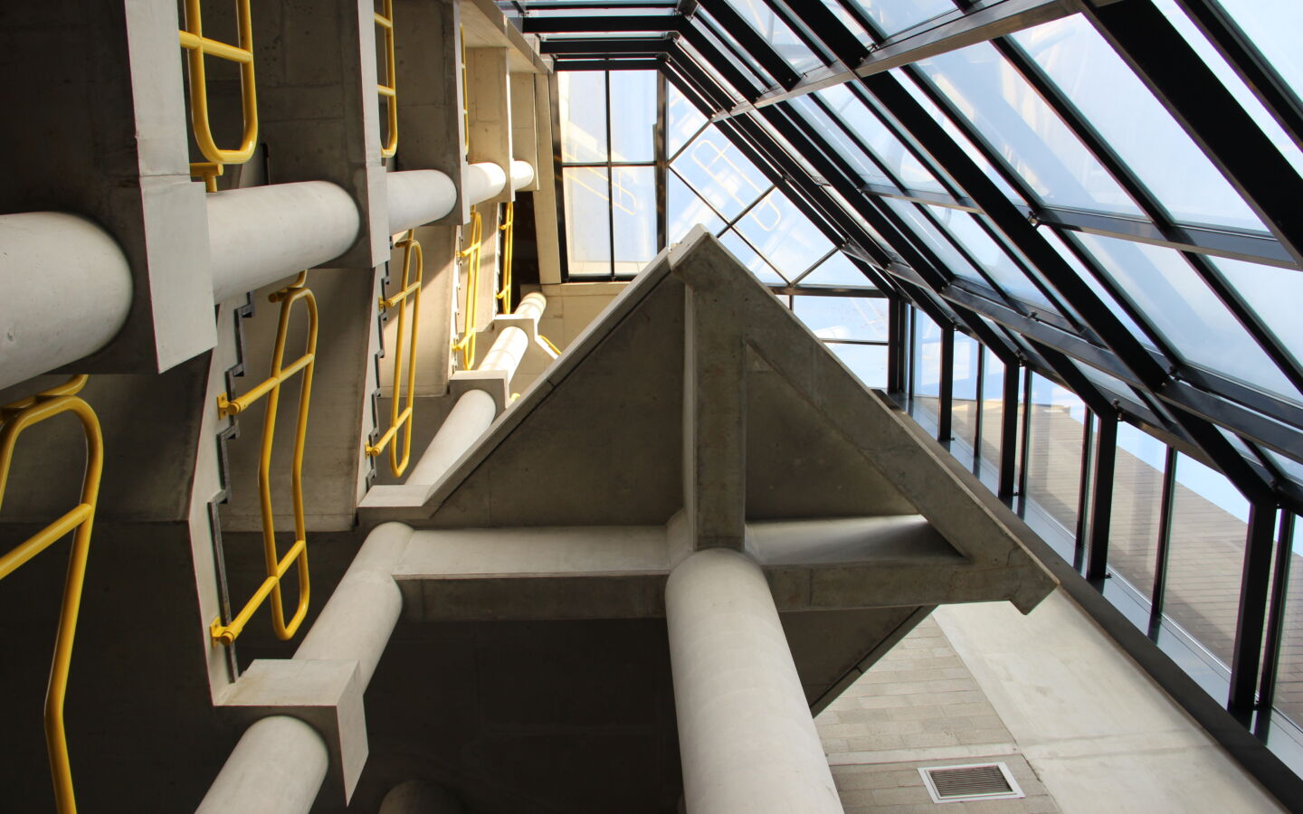 Shows, défilés & expos - HELMo Mode Liège Stylisme technique