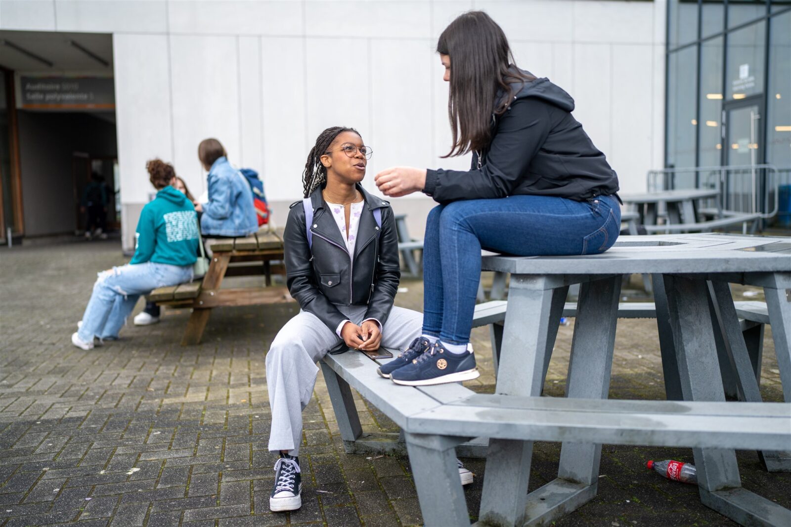 Campus Guillemins Liège département économique Bibliothèque Cafétéria