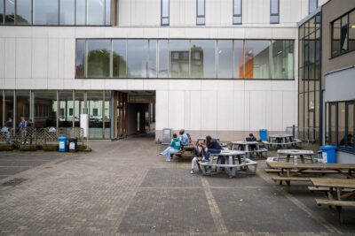 Campus Guillemins Liège département économique Bibliothèque Cafétéria