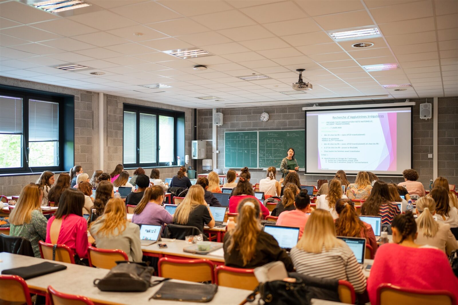 Bachelier Sage-femme HELMo Sainte-Julienne études supérieures Liège