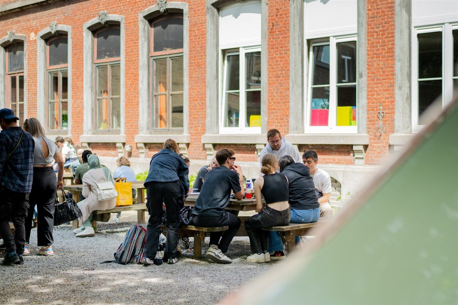 Campus CFEL Charte formation éducateur cafétéria bibliothèque Liège