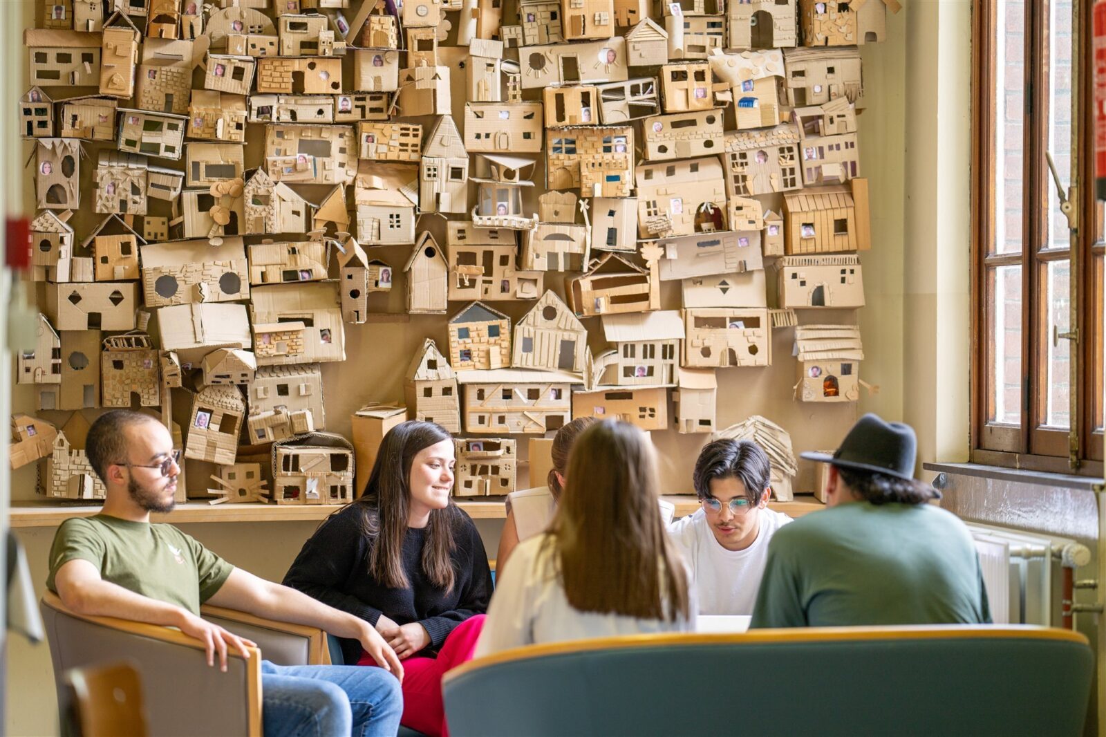 Campus CFEL Charte formation éducateur cafétéria bibliothèque Liège
