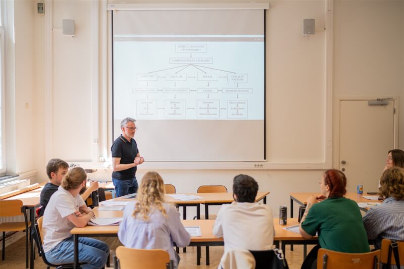 Campus CFEL Charte formation éducateur cafétéria bibliothèque Liège