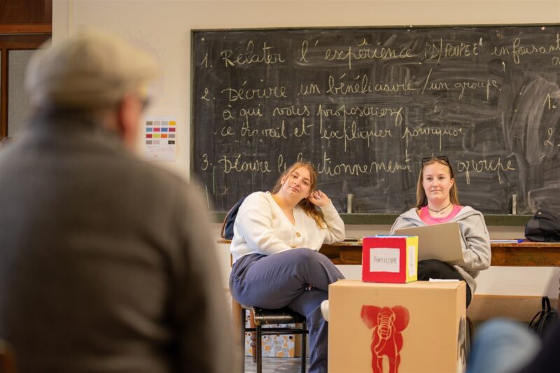 Campus CFEL Charte formation éducateur cafétéria bibliothèque Liège